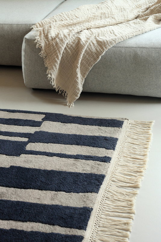 Roots Living Pilari rug, bamboo - wool, carbon - brown | Finnish Design ...